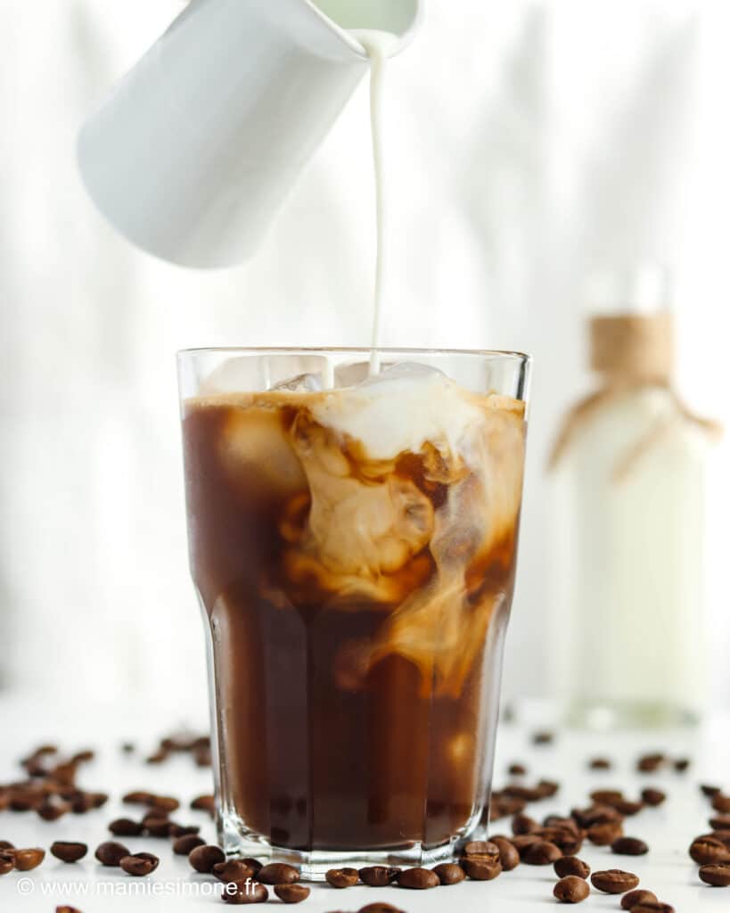 Recette d'Iced Coffee : Café Glacé Maison en 5 Minutes - Recette par ...